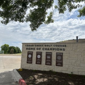 CEDAR CREST GOLF COURSE - 28 Photos & 38 Reviews - 1800 Southerland Ave ...