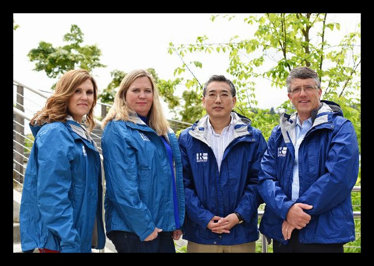 THE RILEY GROUP - Updated October 2025 - 11 Photos - 17522 Bothell Way ...