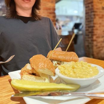 BOBBY Q - Updated July 2024 - 3756 Photos & 4928 Reviews - 8501 N 27th ...