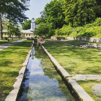 BERKELEY SPRINGS STATE PARK BATH HOUSE - Updated July 2025 - 107 Photos ...