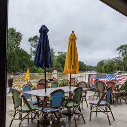 CHAGRIN TAVERN - Updated July 2025 - 31 Photos & 83 Reviews - 196 E ...