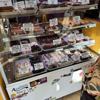 LEVEL 5 DONUTS - Updated January 2026 - 32 Photos & 13 Reviews - 2086 ...