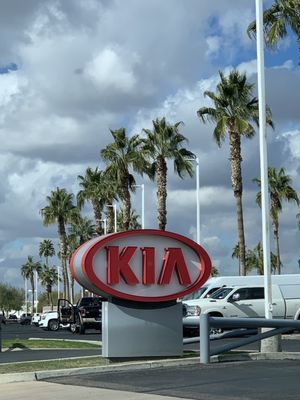 COURTESY KIA - Updated January 2026 - 103 Photos & 171 Reviews - 6222 E ...