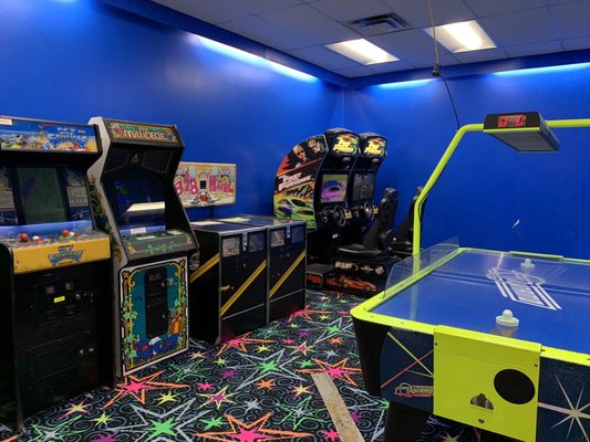 SANDY NICKELCADE ARCADE - Updated December 2024 - 138 Photos & 45 ...