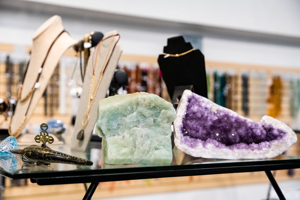 SEA OF BEADS - 42 Photos & 64 Reviews - 2143 W Anderson Ln, Austin ...