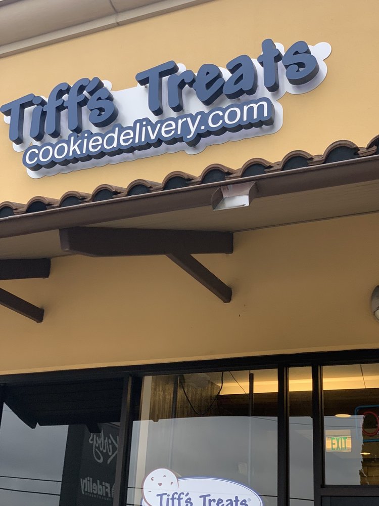 TIFF’S TREATS - Updated July 2024 - 51 Photos & 43 Reviews - 139 N Loop ...