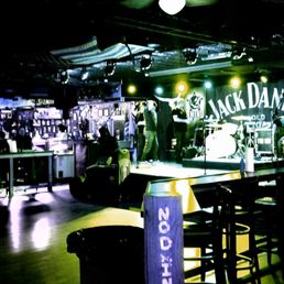 ROLLIES REDNECKS & LONGNECKS - Updated July 2025 - 52 Photos & 39 ...