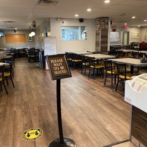 AKRON FAMILY RESTAURANT - 33 Photos & 50 Reviews - American ...