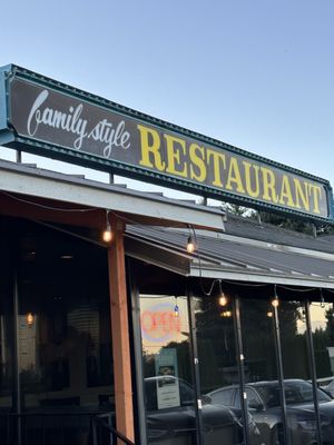 WARREN COUNTRY INN - Updated December 2025 - 98 Photos & 142 Reviews ...