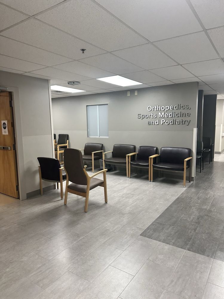 CAREPOINT EAST - Updated January 2026 - 12 Reviews - 543 Taylor Ave ...