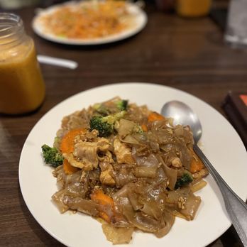 SIZZLING THAI KITCHEN - Updated September 2024 - 463 Photos & 548 ...