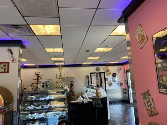 DAT’S - Updated July 2025 - 25 Photos & 28 Reviews - 5684 Sullivan Trl ...