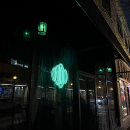 MAINLANDER - TEMP. CLOSED - Updated August 2025 - 174 Photos & 59 ...