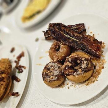 SEVEN DOORS KITCHEN & COCKTAILS - Updated May 2024 - 927 Photos & 561 ...