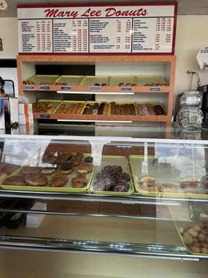 MARY LEE DONUTS - Updated July 2025 - 19 Photos & 25 Reviews - 6150 ...
