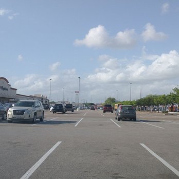 MERCHANTS PARK SHOPPING CENTER - Updated May 2026 - 1127 North Shepherd ...