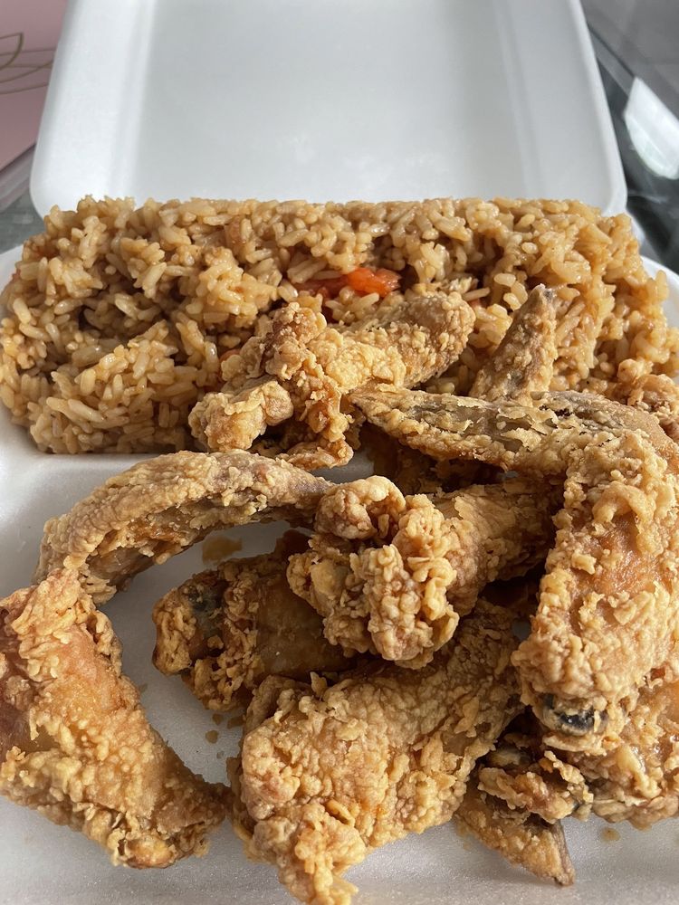 GOLDEN WINGS - Updated December 2025 - 132 Photos & 104 Reviews - 116 ...