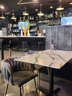 PEACHEZ - Updated March 2025 - 70 Photos & 39 Reviews - 2553 Southmore ...