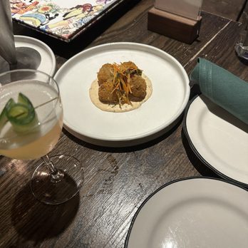 HUBBARD INN - Updated December 2025 - 578 Photos & 301 Reviews - 110 W ...