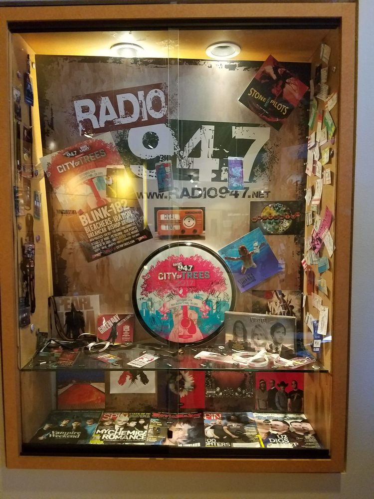 ENTERCOM - Updated September 2025 - 15 Photos - 5345 Madison Ave ...