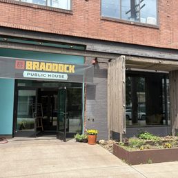 BRADDOCK PUBLIC HOUSE - Updated December 2025 - 98 Photos & 33 Reviews ...