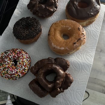HAPPY DONUT - Updated April 2025 - 114 Photos & 231 Reviews - 3849 7 ...