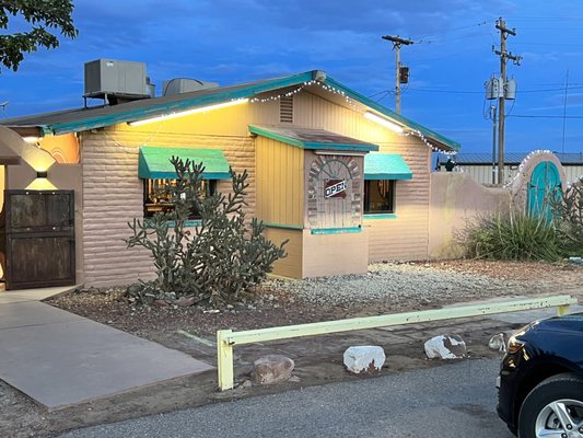AMIGO CAFE - 344 Photos & 362 Reviews - US Hwy 163, Kayenta, Arizona ...