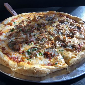 MEONI’S PIZZERIA - Updated December 2025 - 39 Photos & 30 Reviews ...