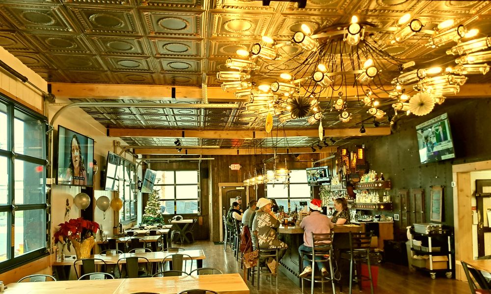 THE HUBBARD INN - Updated December 2025 - 16 Photos & 16 Reviews - 3389 ...