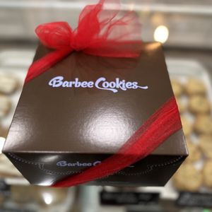 CRUMBL - MIDTOWN TULSA - Updated November 2025 - 27 Photos - 5347 E ...