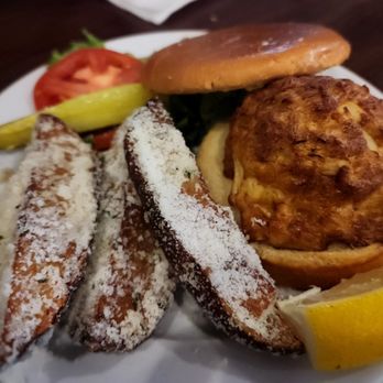 G & M RESTAURANT & LOUNGE - Updated November 2024 - 2726 Photos & 3480 ...