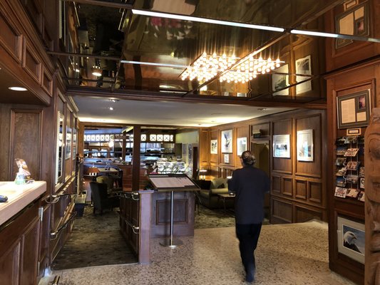 CREST HOTEL - Updated October 2024 - 89 Photos & 19 Reviews - 222 W 1st ...