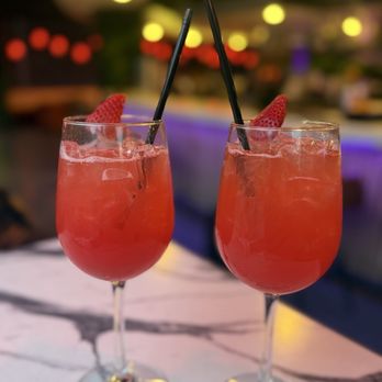 4PLAY KITCHEN & COCKTAILS - Updated December 2025 - 95 Photos & 36 ...