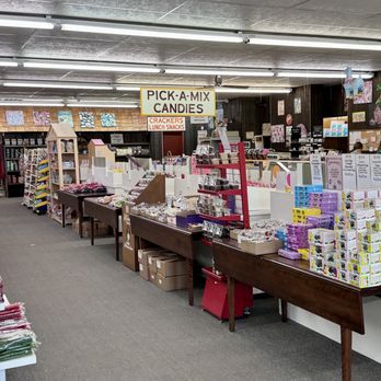 SMITH’S CANDIES - Updated October 2025 - 13 Photos - 114 W Lincoln Ave, Myerstown, Pennsylvania ...