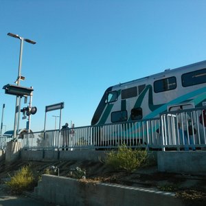 BURBANK AIRPORT - SOUTH VC LINE METROLINK STATION - 77 Photos & 55 ...