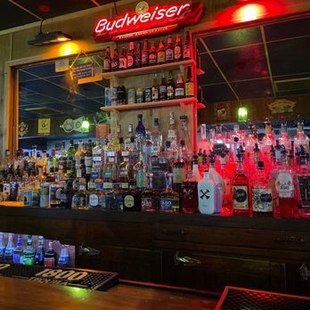 LUKES LOUNGE - Updated August 2025 - 23 Photos & 19 Reviews - 221 N 1st ...