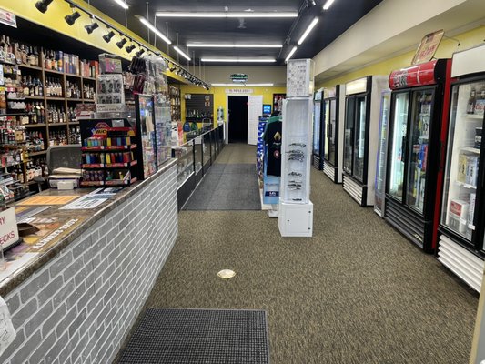 HAWKEYE SMOKE SHOP - Updated July 2025 - 14 Photos - 53 N Court St ...