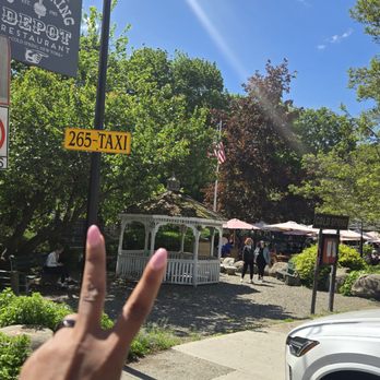 COLD SPRING DEPOT RESTAURANT - Updated December 2025 - 306 Photos & 403 ...