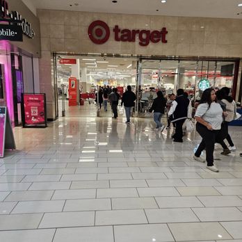 TARGET - Updated June 2025 - 378 Photos & 467 Reviews - 2195 Glendale ...
