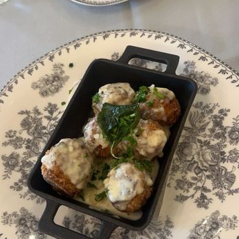 FLORA - Updated July 2025 - 452 Photos & 331 Reviews - 149 Main St ...