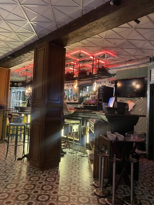 FLAVIA - Updated October 2025 - 57 Photos & 52 Reviews - Calle Gil de ...