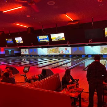 BOWLERO OLD TOWN - Updated March 2025 - 42 Photos & 39 Reviews - 7300 E ...