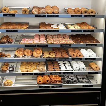 RI GUY’S DONUTS - Updated December 2025 - 17 Photos & 28 Reviews - 621 ...