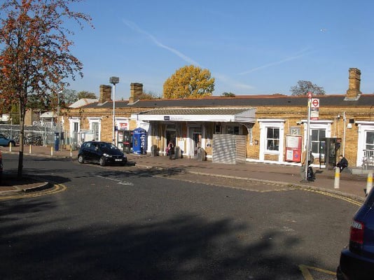 BECKENHAM JUNCTION LONDON TRAMLINK STOP - Updated January 2025 ...