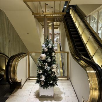 NEIMAN MARCUS - Updated October 2025 - 237 Photos & 124 Reviews - 1618 ...