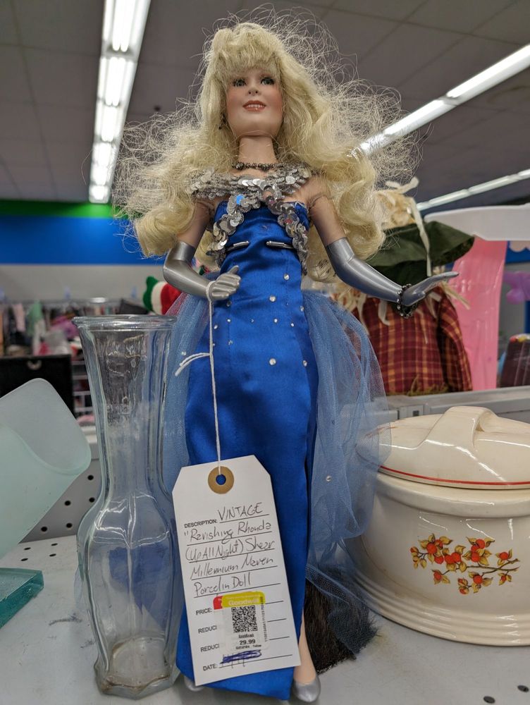 GOODWILL - Updated December 2025 - 11 Photos - 1810 Union Ave, Memphis ...