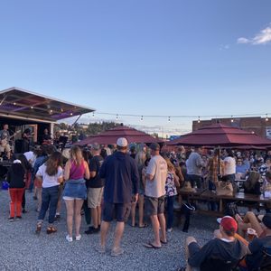 KULSHAN TRACKSIDE BEER GARDEN - 31 Photos & 13 Reviews - 298 W Laurel ...