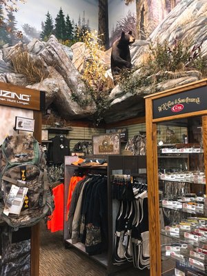 BASS PRO SHOPS - Updated November 2024 - 42 Photos & 58 Reviews - 2 ...