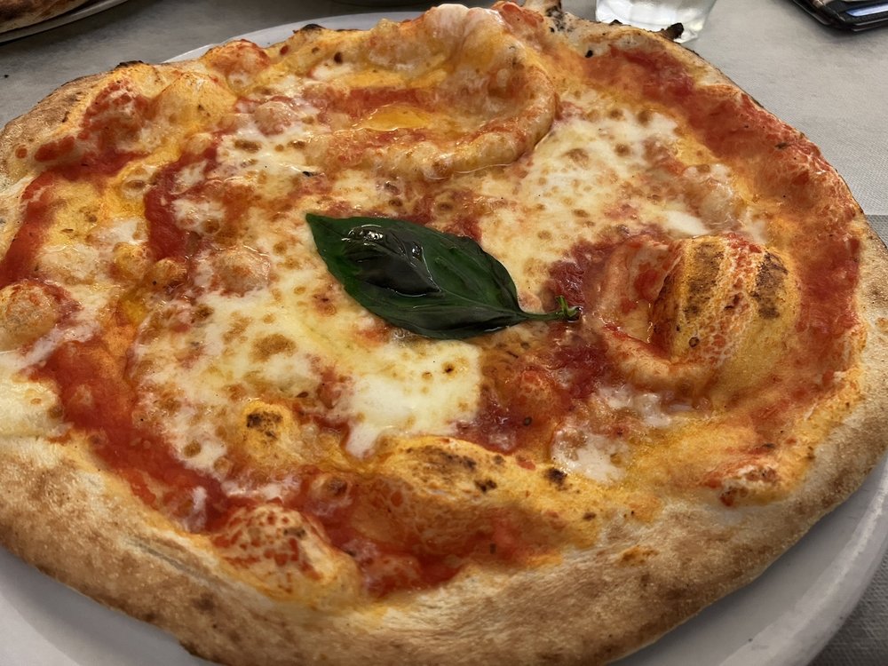 IL BACIO - Updated August 2025 - 19 Photos - Via Boncambi 6, Perugia ...