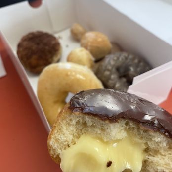 DIP-A-DEE DONUTS - Updated January 2026 - 22 Photos & 39 Reviews - 1376 ...